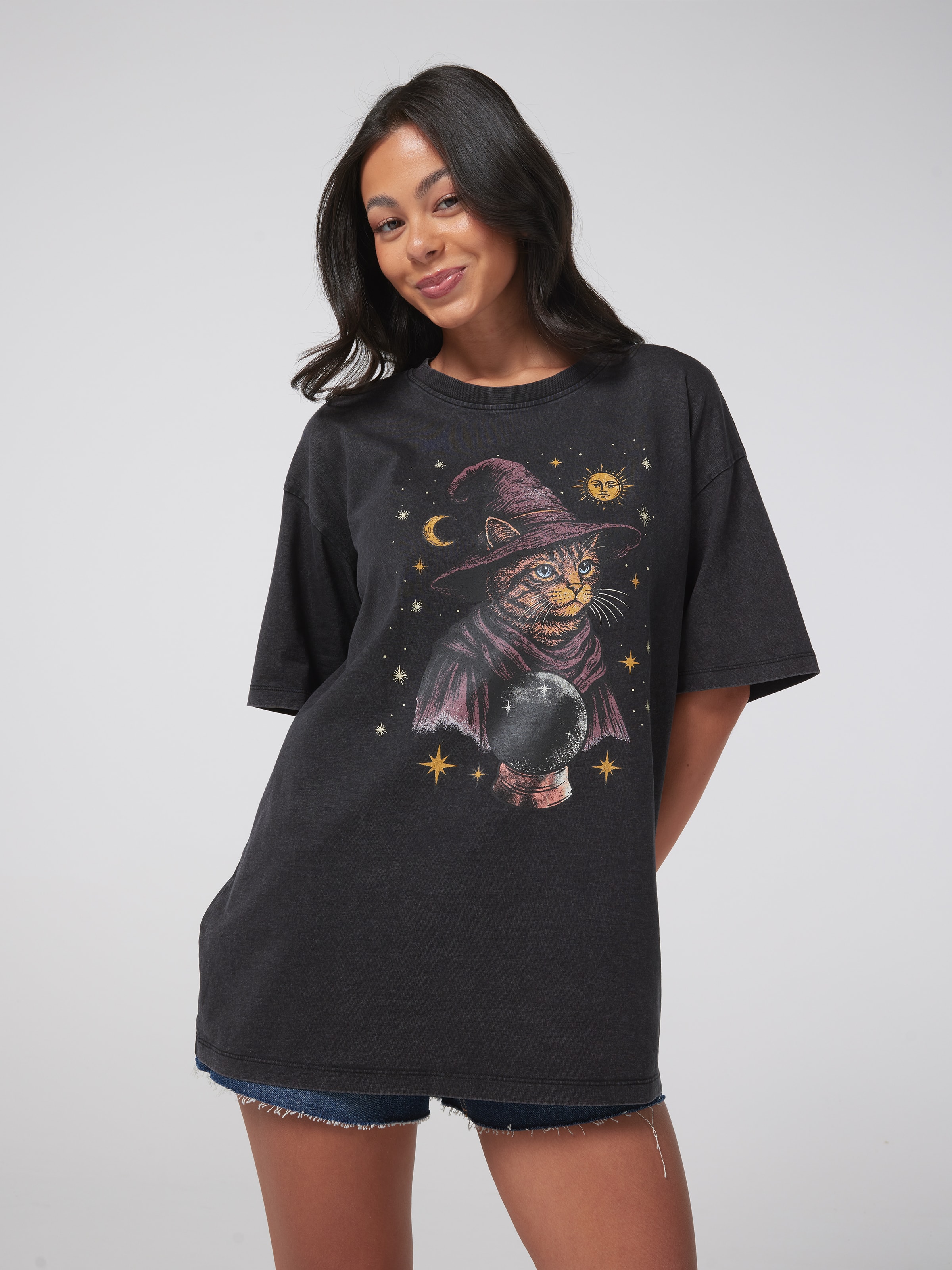 Wizard Cat Oversized Tee - Jay Jays Online